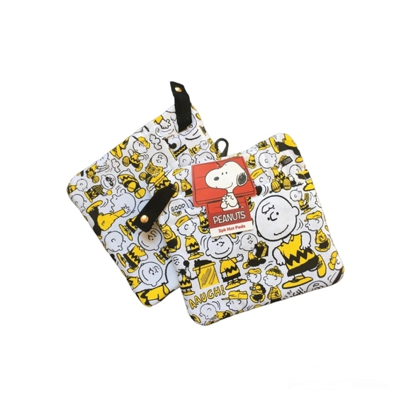 Peanuts | Kitchen | Peanuts 2pk Hot Pads Snoopy Kitchen Hot Pads | Poshmark